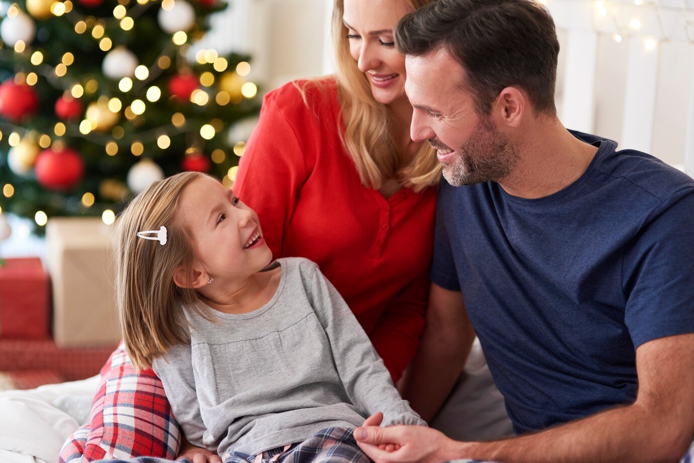 Stress-Free Festive Season: Tips for Children's Emotional Well-being | Hape